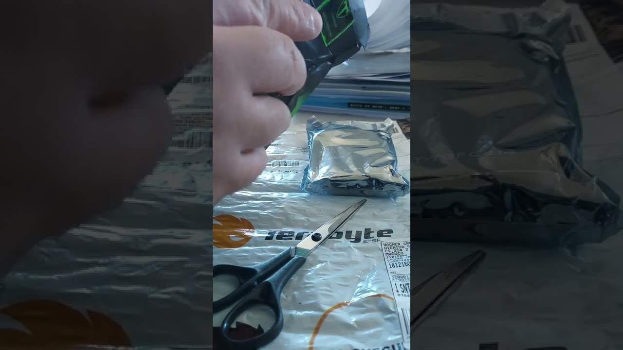 Unboxing (em 31/08/2022) da Controladora de fans T-Dagger LED, 10x6 ...