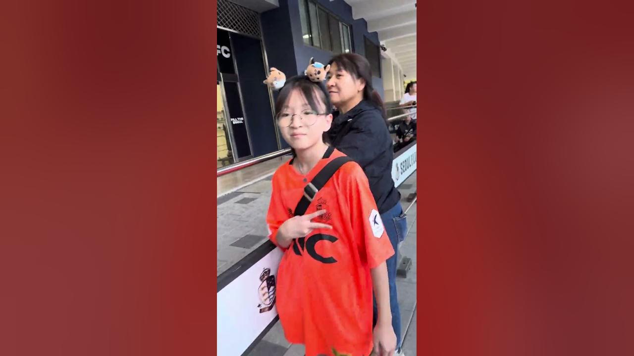 #서울이랜드fc #목동레울파크 #33R #서울이랜드vs안양 #버스맞이 #출근길 #하이파이브 #화이팅 #삼남매네 - YouTube