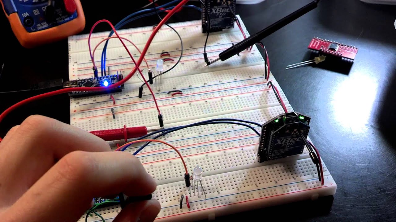 Interfacing Xbee and Arduino - YouTube
