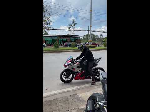 YAMAHA R3 Exhaust sound with R1 tail modification #carbon #shorts #r3 # ...
