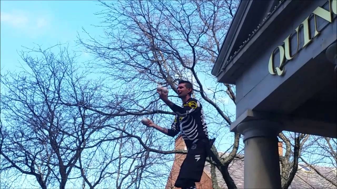 Crazy Street Performer In Boston - YouTube