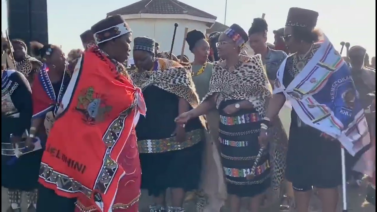 oNdlunkulu | Umkhosi womhlanga - YouTube