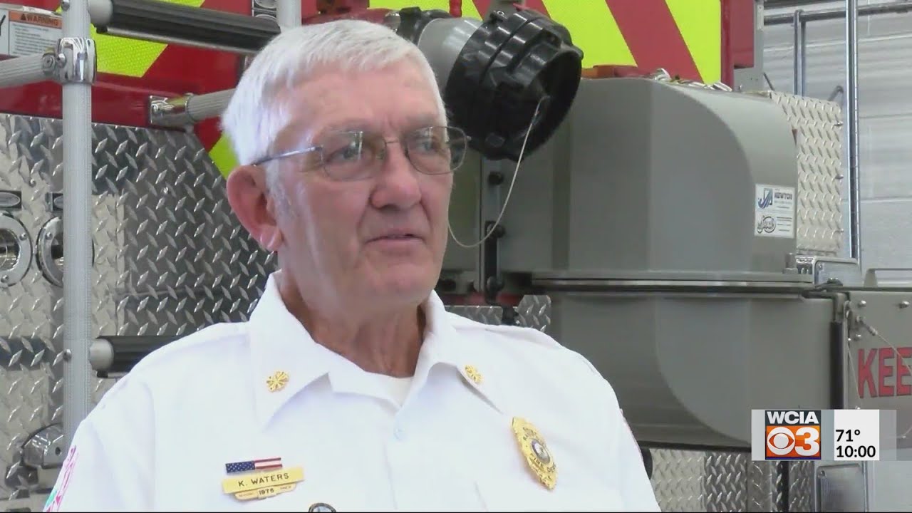 After 47 years, Rantoul Fire Chief Ken Waters retires - YouTube