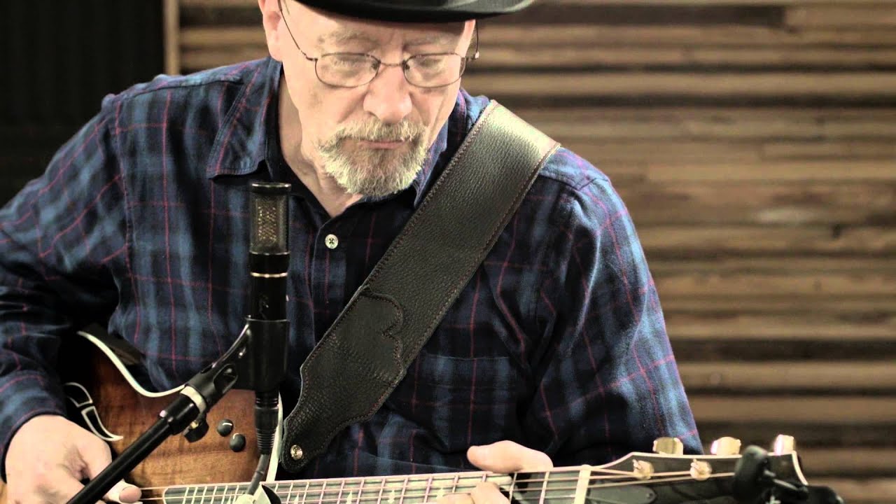 Tom Kerkhoff Performs "Depending on You" Live @ Medusa Studios - YouTube