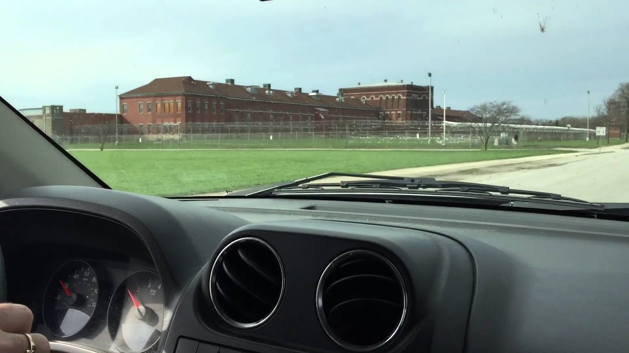 A Drive Past Pontiac Prison - YouTube