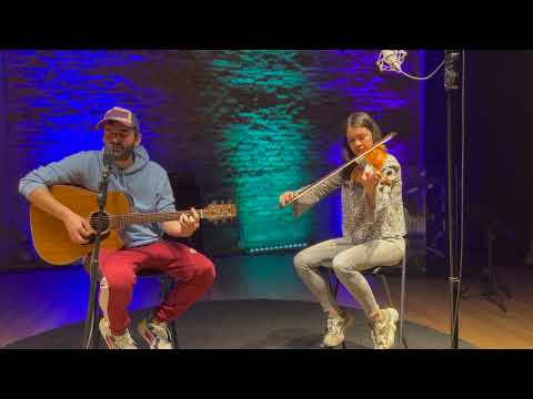 EmiRyo - Seni Düşünürken - Akustik