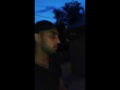 laura dansatoare din buric