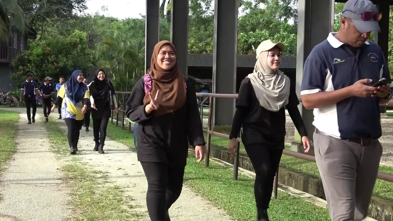 UTM Basic Riding Lessons Batch 1 - YouTube