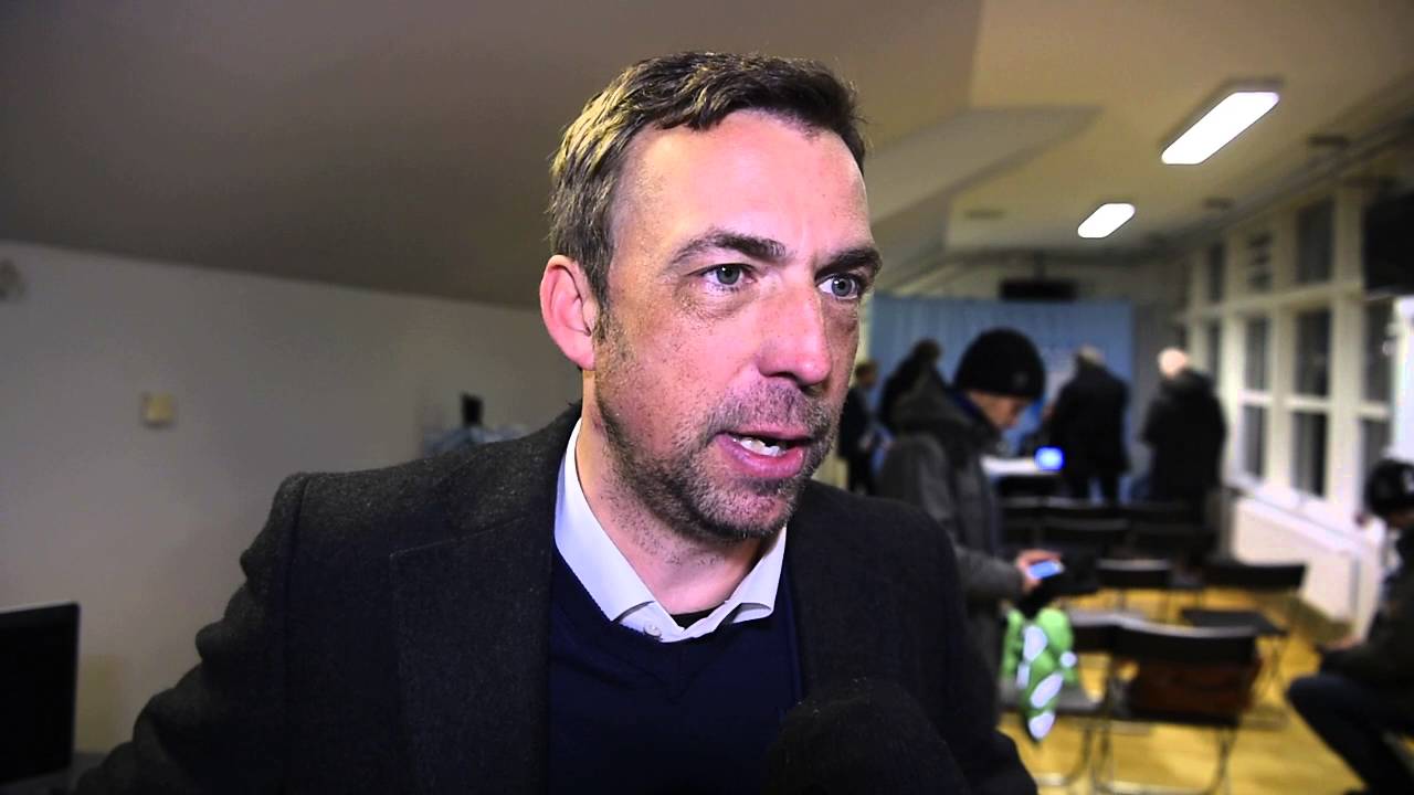 Intervju med Malmö FF:s tränare Allan Kuhn efter matchen mot Sirius ...