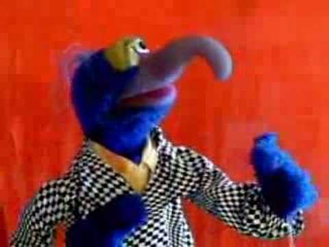 Gonzo Sings - YouTube
