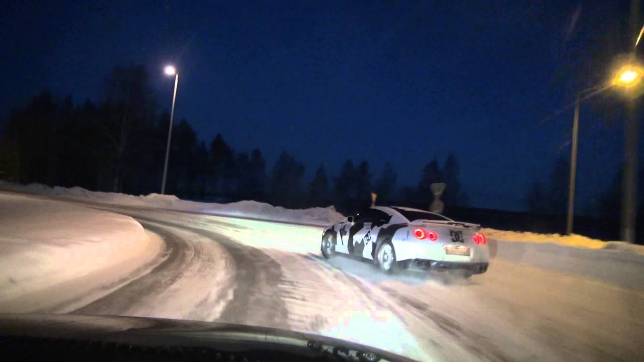 Ice Ricer Nissan GT-R on the way to drifttrack: #2 roundabout - YouTube