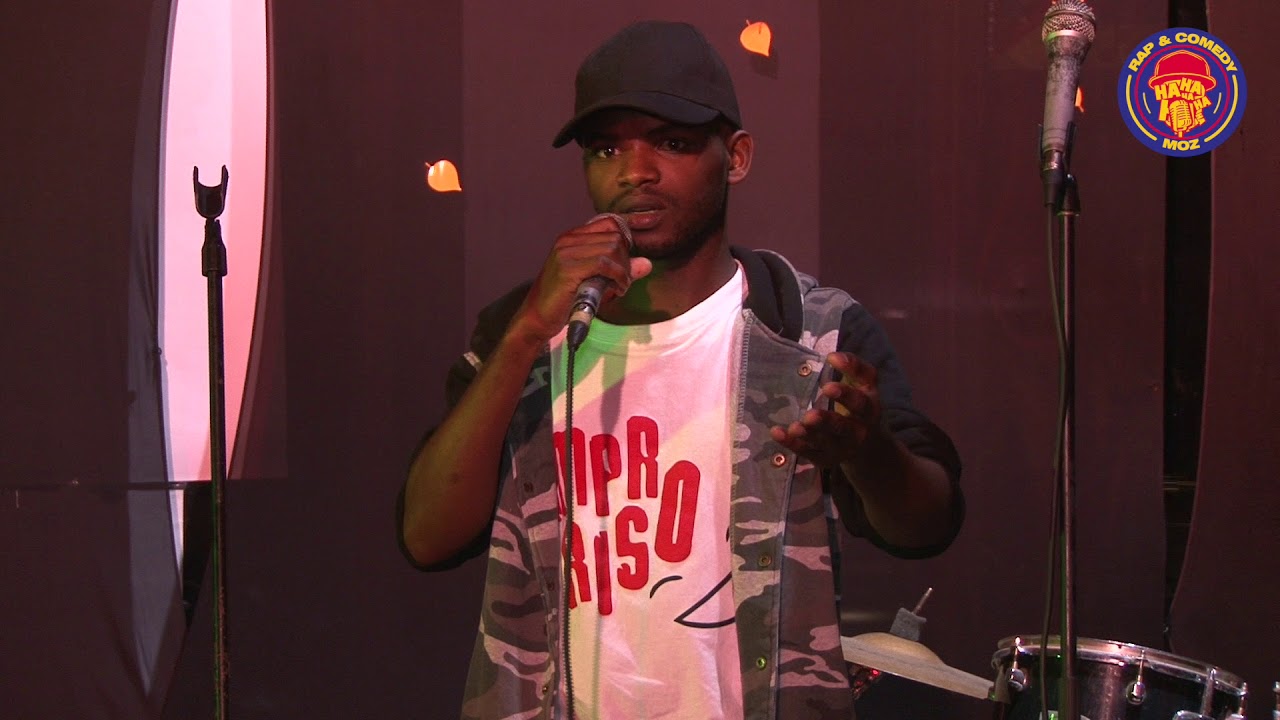 Macandza - Performance na 1a edição do Rap and Comedy Moz - YouTube