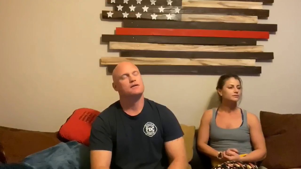 Watching ANY medical show with a medical professional - YouTube