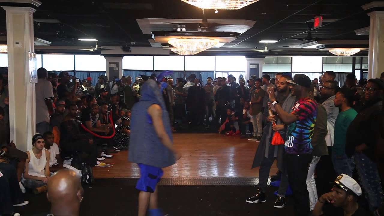 AMERICAN RUNWAY @ HOUSE OF REVLON BALL "SCANDAL" BALL 2015 - YouTube