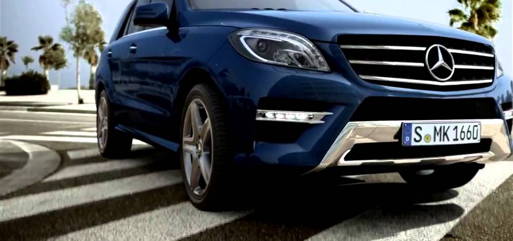 Mercedes Benz ML500 AMG 3D Roadshow - YouTube