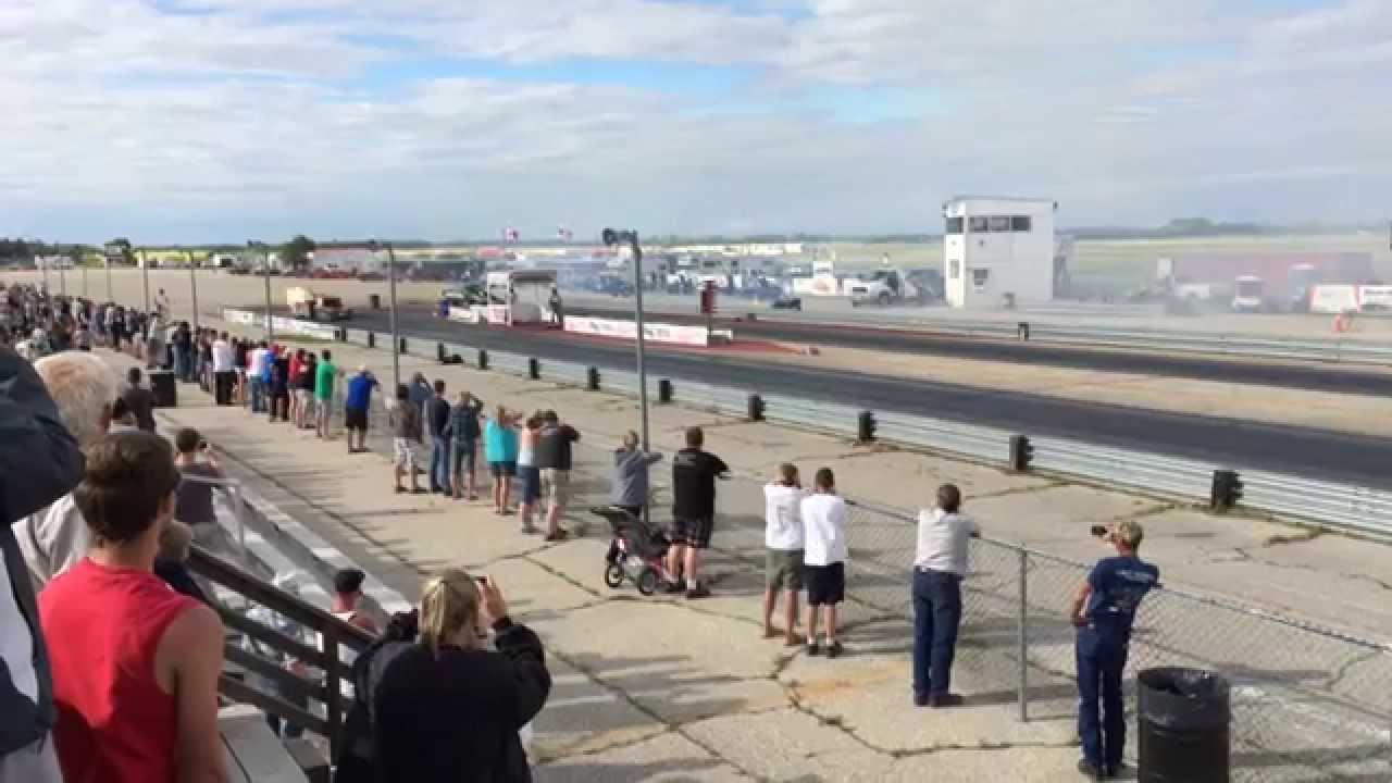 Drag racing - YouTube