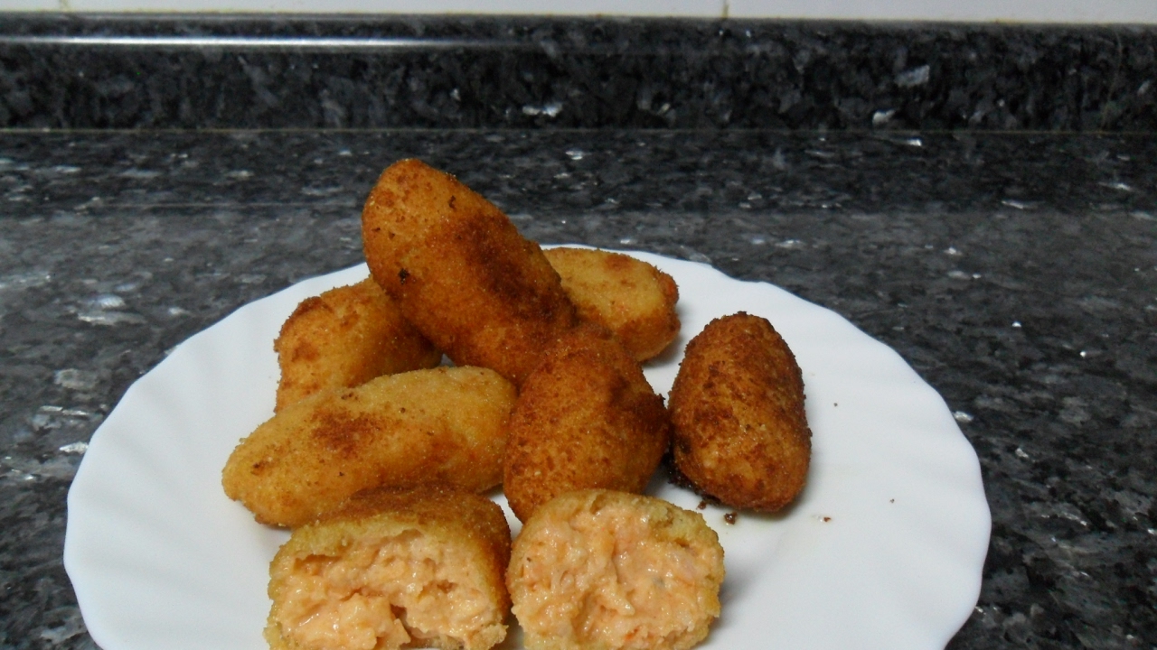 Croquetas de marisco - YouTube