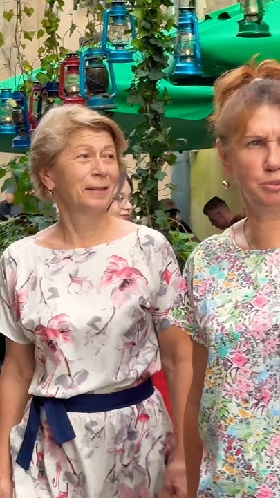 Старші пані Львів центр мода на площі Ринок львівплощаринок Youtube