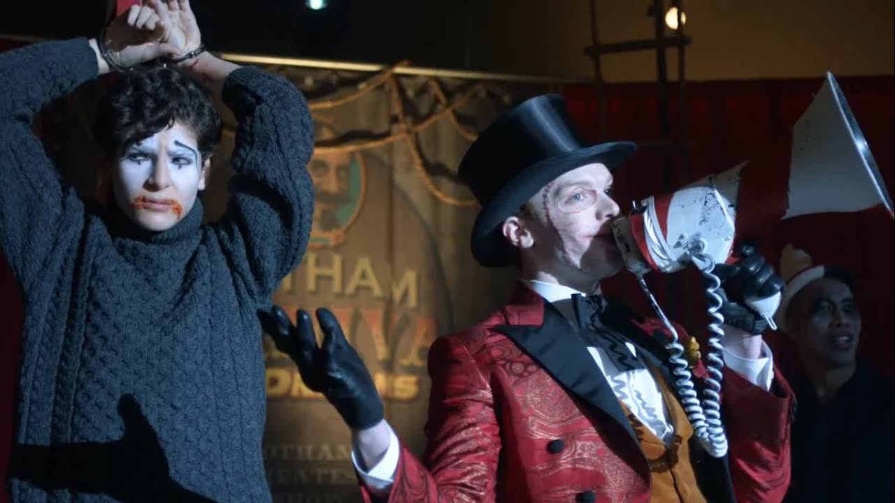 120. Gotham (s3e14). Jerome has Bruce tied to a post in front of a ...