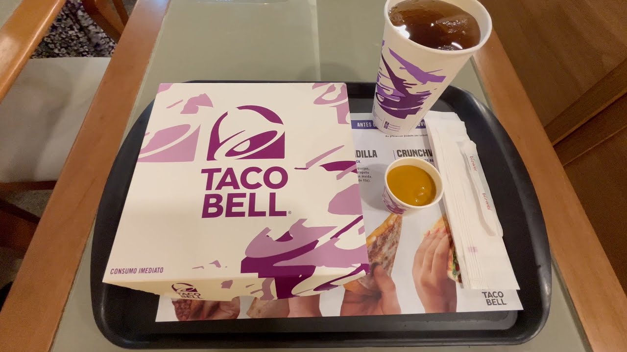 Trying a NEW and LIMITED COMBO at a TACO BELL in BRAZIL! - YouTube