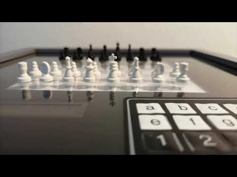 Make your own chess computer using an Arduino - YouTube