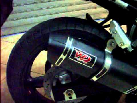 Bandit 650n 2011 com escape WR authrntic 30 cm aluminio preto fosco