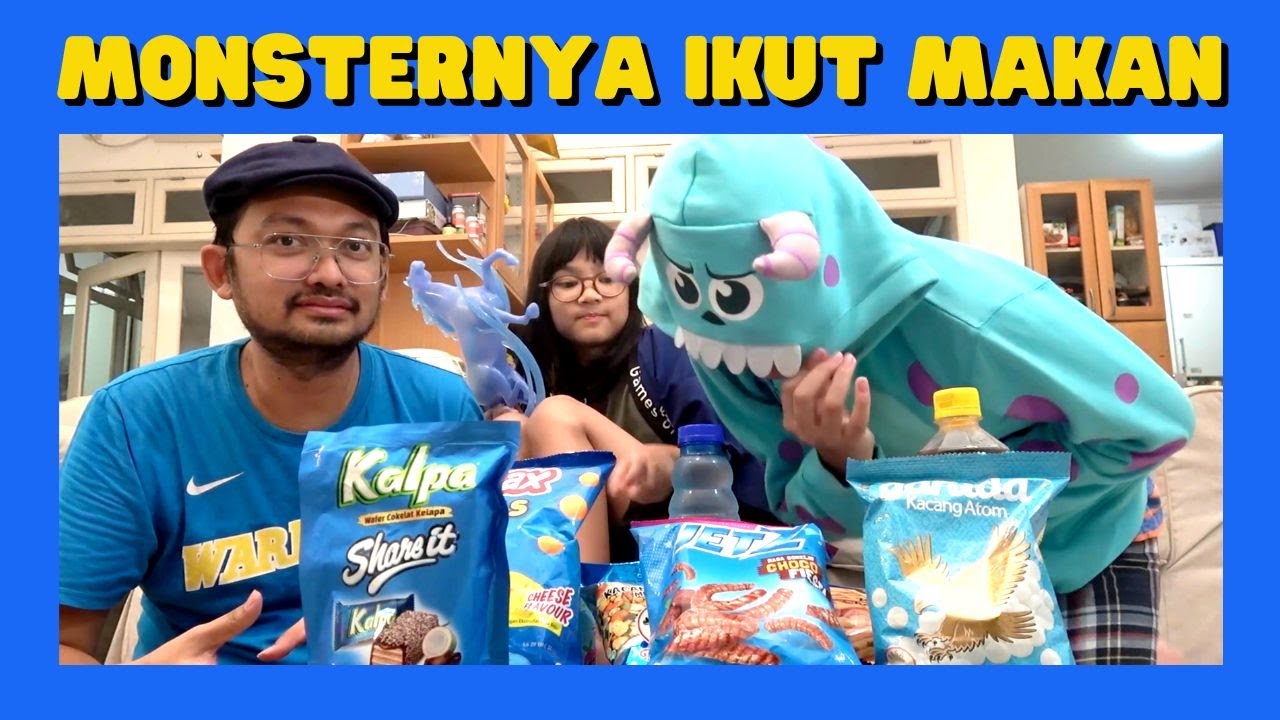 Makan Serba Biru! Haduduuuu! - YouTube