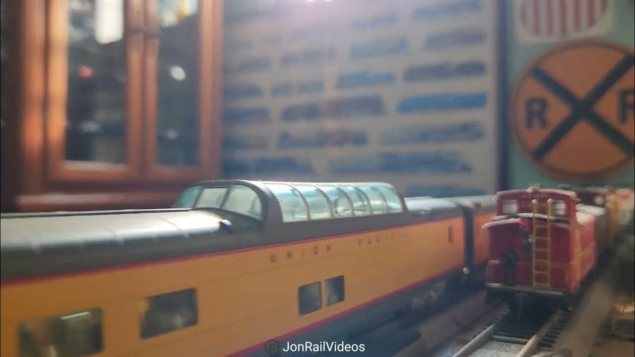 10/27/23 Pre: Ho Scale Union Pacific Biz special 2 led by UP 6913 DDA40X passes Hillside Depot(3 ...