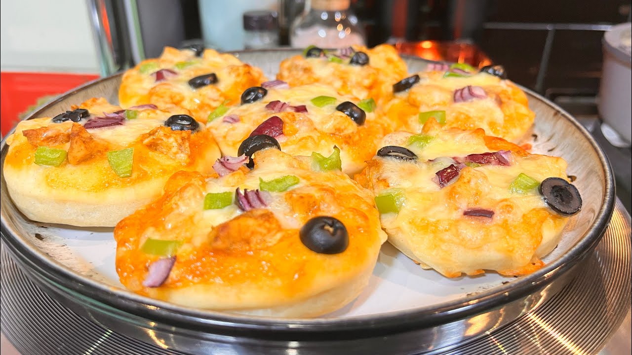 Mini Pizza Snacks | Kids Party size Special Mini pizza | Homemade Mini ...