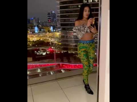 Bahar Candan sevgililer gününü tek kutluyor #kendimlesevgiliyim