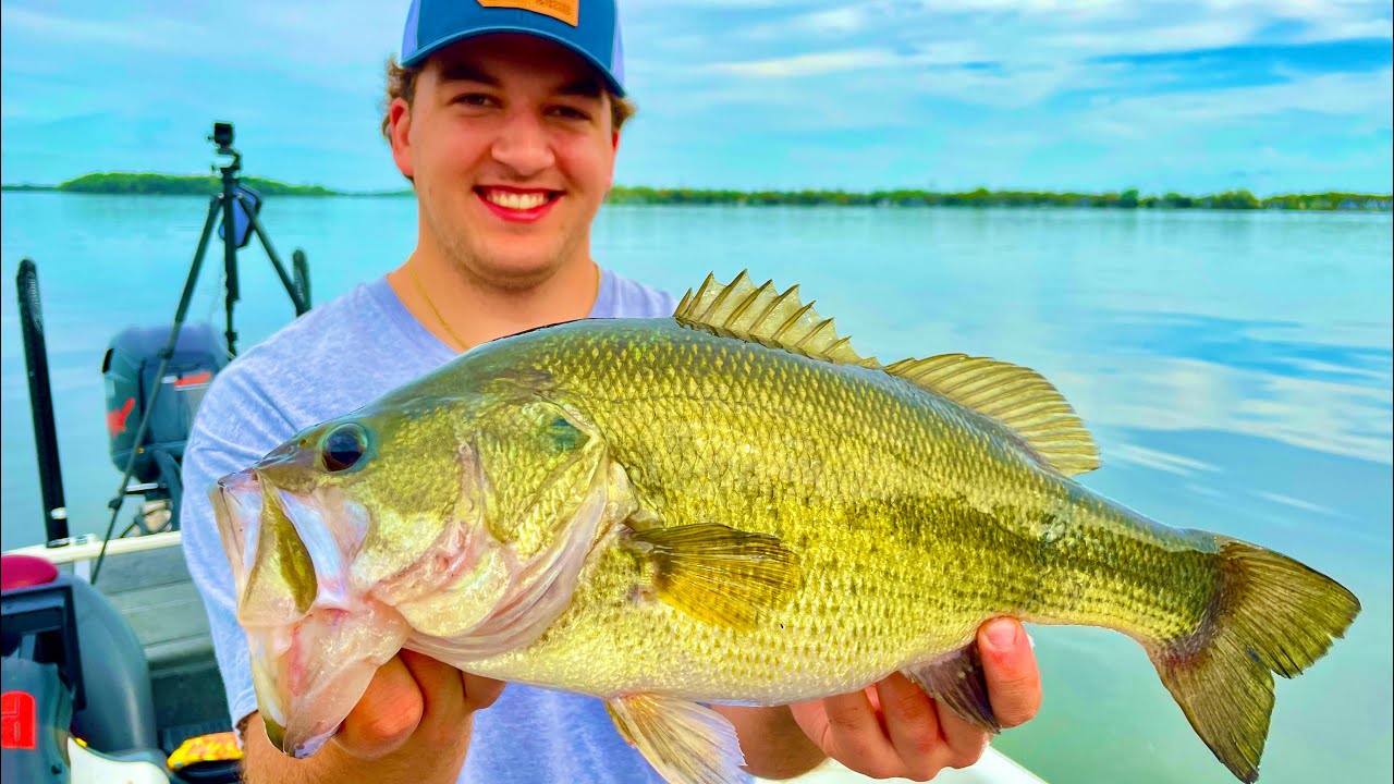 CATCHING HUNDREDS OF SHALLOW SPRINGTIME BASS! - YouTube