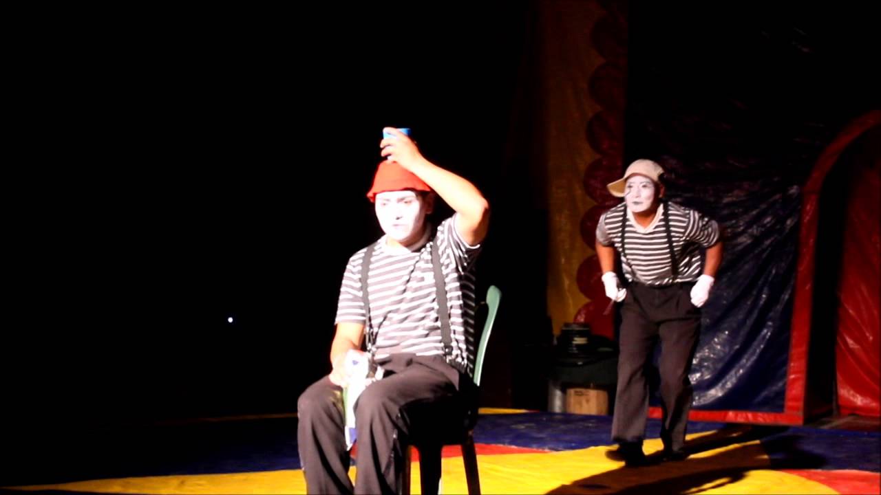 Circo Camaleon Mimos - YouTube