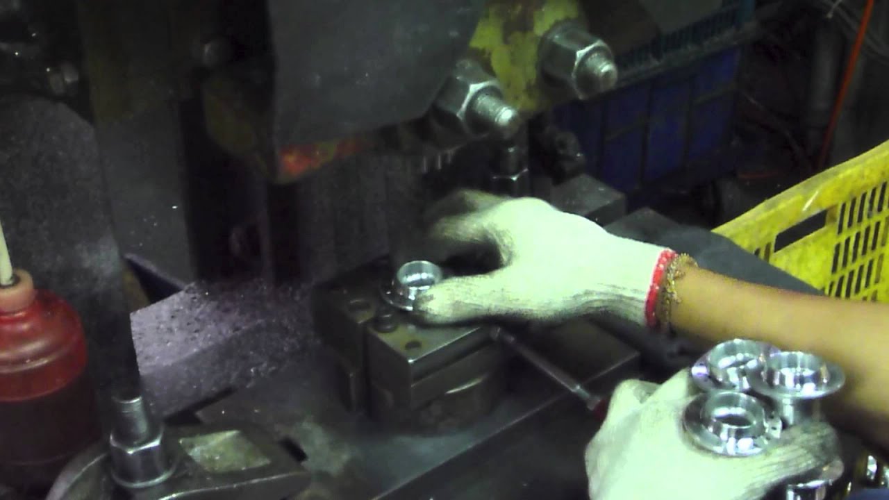 FLO VORTEX Hubs - How They are Made - YouTube