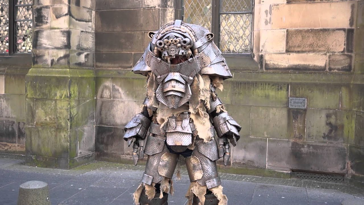 Edinburgh Fringe 2014 Performance - Steampunk robot thingy - YouTube