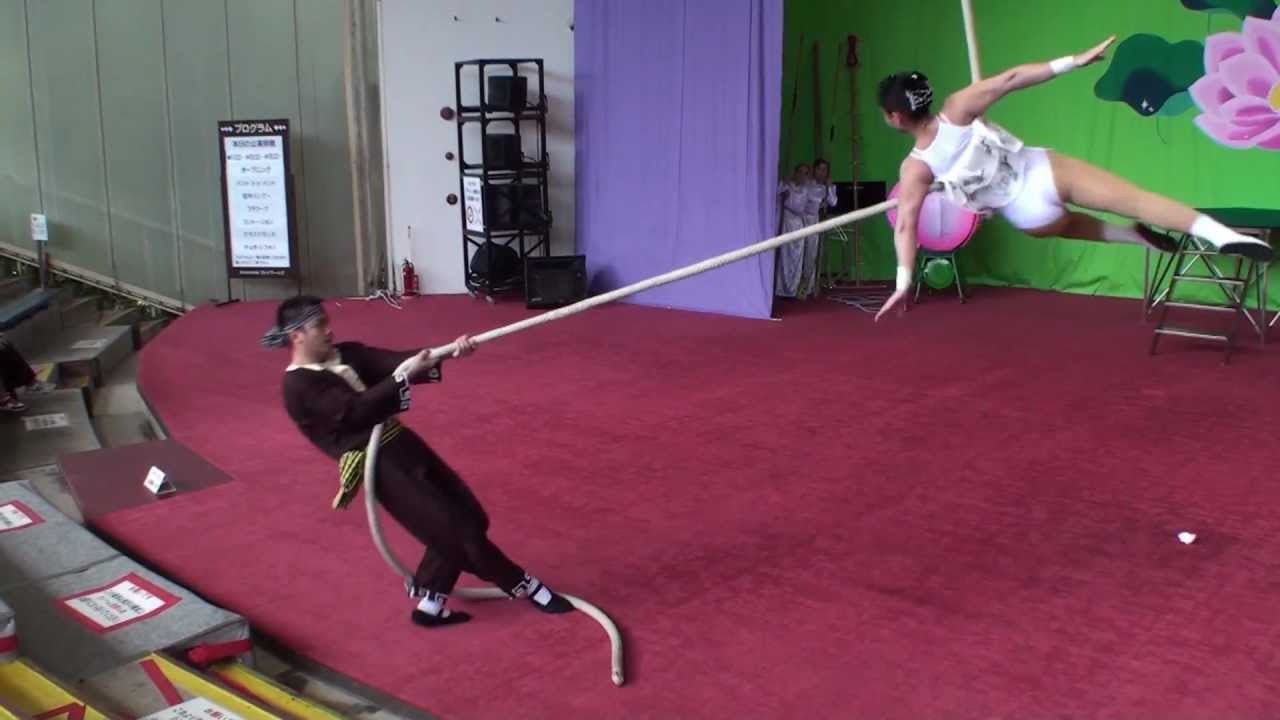 Vietnam Circus 2010 No.9 : Aerial Rope - YouTube