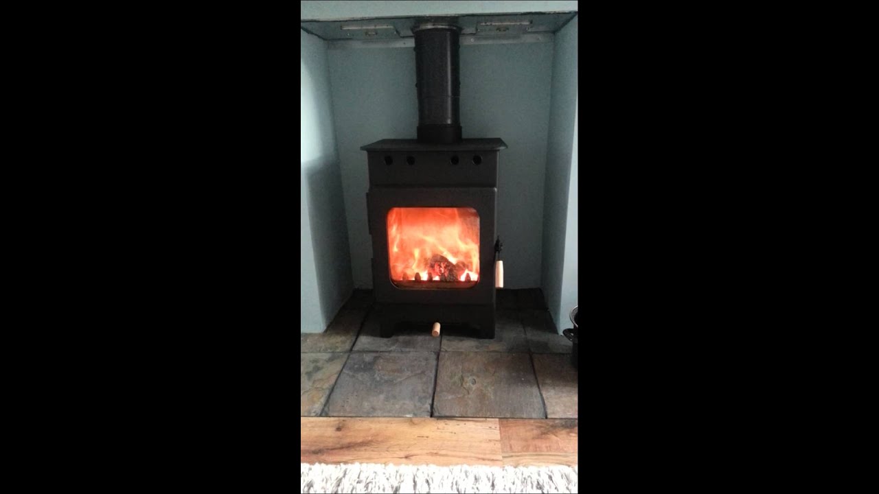 Burley 1905 Hollywell. First burn. - YouTube