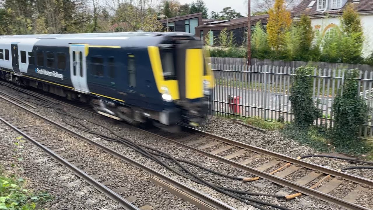 Class 458 Juniper | 458406 | South Western Railway - YouTube