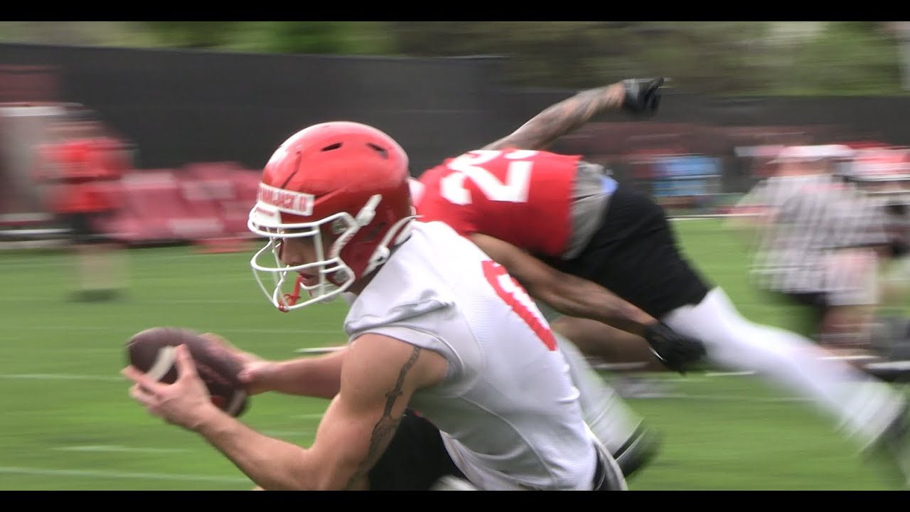 Spring practice day 2: 7-on-7 & drills - YouTube