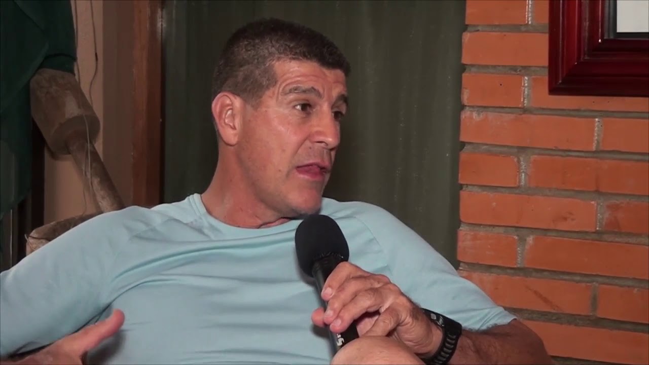 Personajes del Deporte | Invitado Luis Gabelo Conejo - YouTube