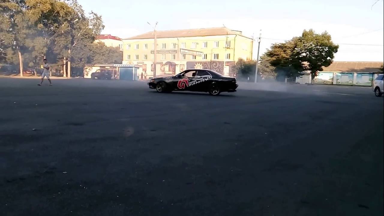 Toyota Mark II drift . MARK2 drifting. - YouTube