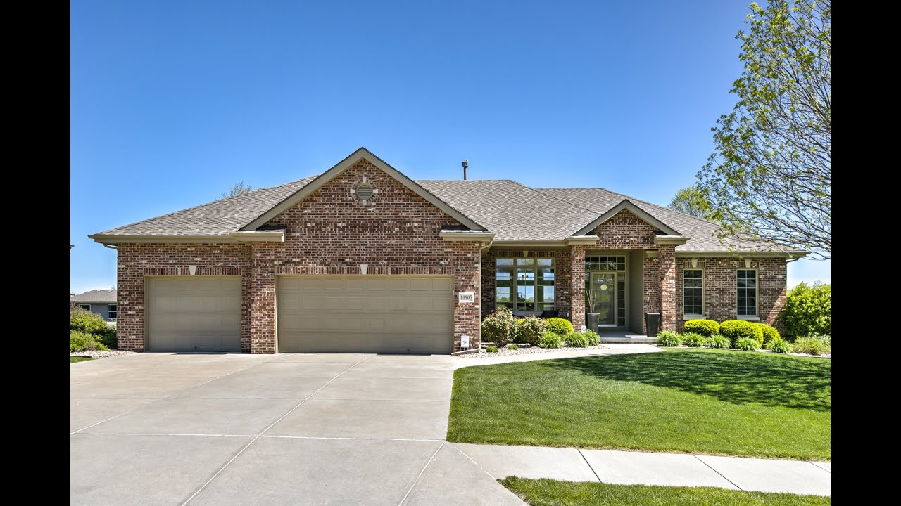 Omaha Home Tour: 10905 S 172nd Street (Karen Jennings, CBSHOME) - YouTube