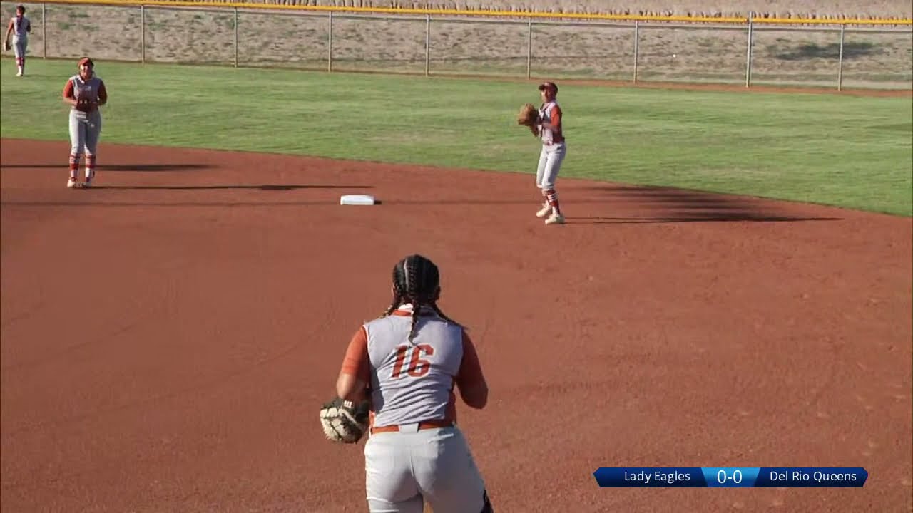 Lady Eagles vs Del Rio Queens Softball - YouTube