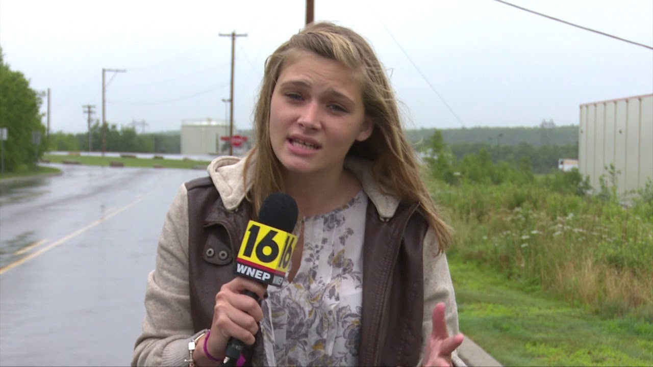 Anja's Multimedia Journalist Reel - YouTube