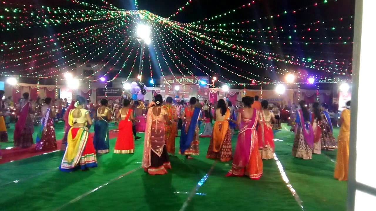 Garba dance - YouTube