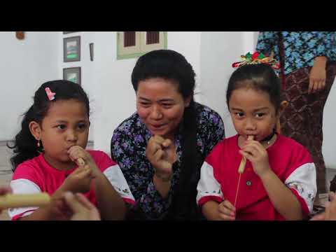 PEREMPUAN BERCERITA - Episode 3 Perempuan Pelestari Budaya Segmen 3