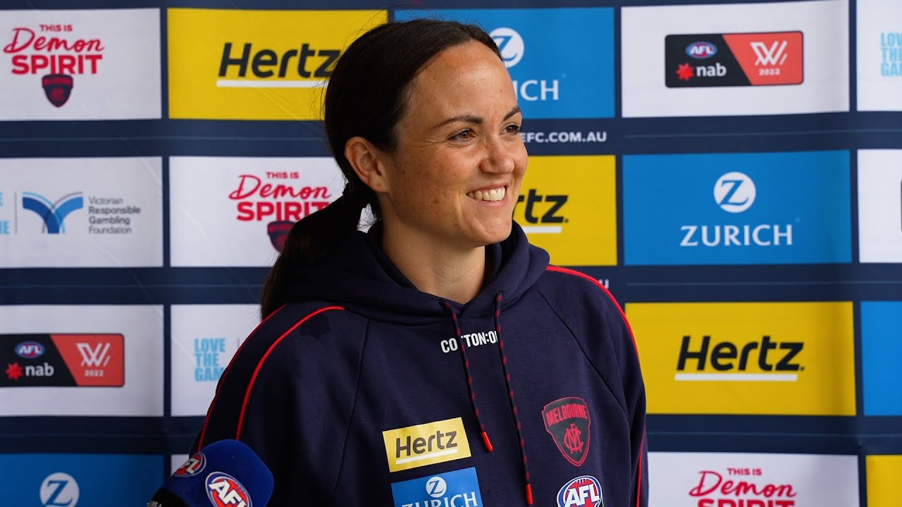 AFLW | Media Conference | Daisy Pearce - YouTube
