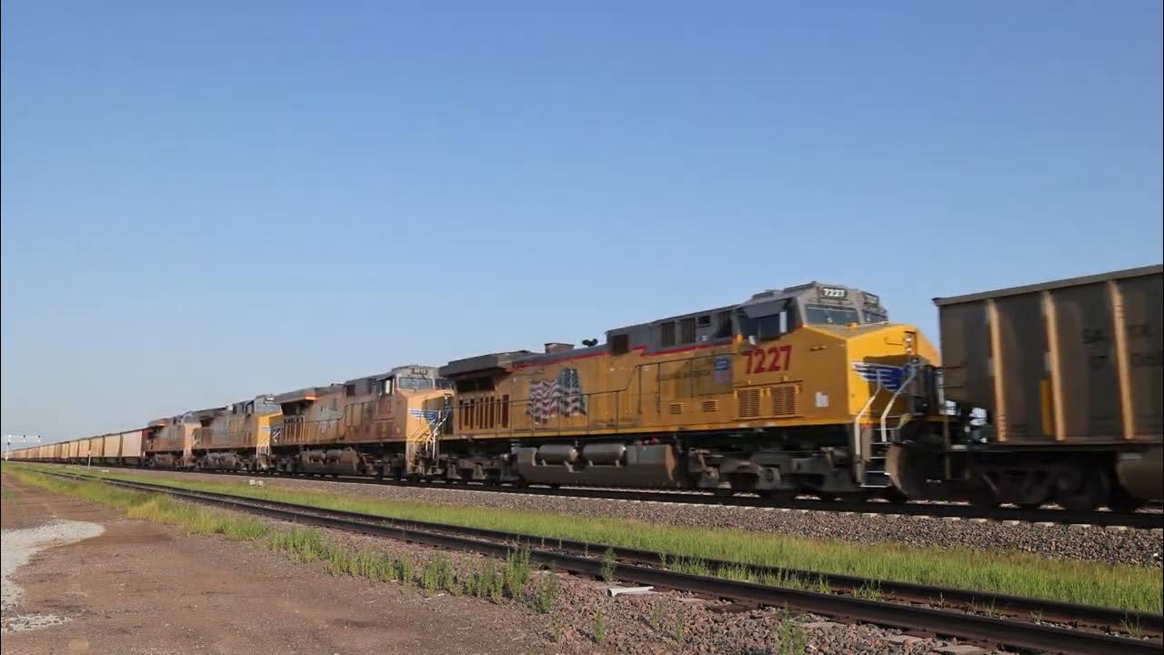 UP 8747 East - YouTube