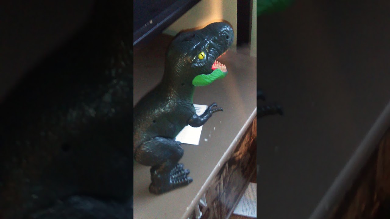 Water blowing and moving t-rex! - YouTube