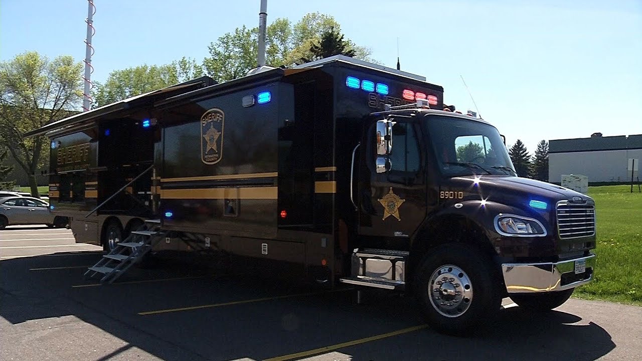 HCSO Displays New Mobile Command Vehicle in Brooklyn Park - YouTube