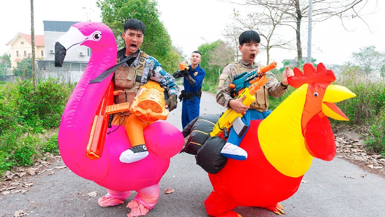 Battle Nerf War: Chicken & Blue Police Nerf Guns Robbers Group ANIMALS ...